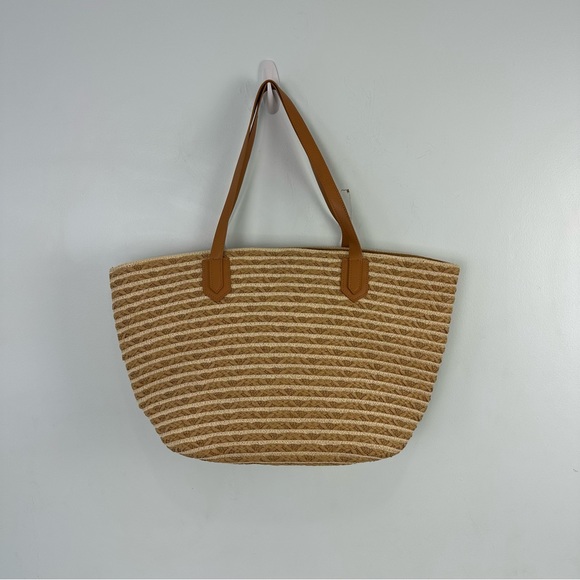 Styline | Bags | Styline Catalina Tan Cream Tones Woven Bag Oval Bottom ...